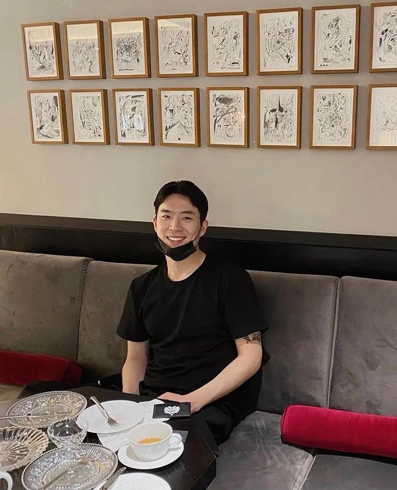 41-year-old actress Guan Xuan sister and brother love!Sweet date with ...