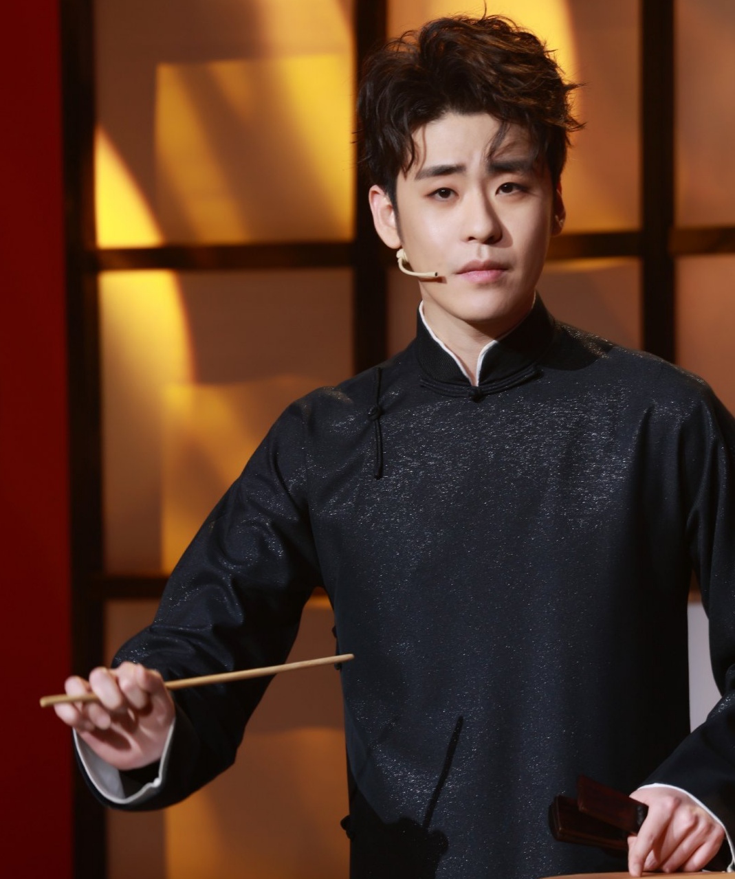 Female students must eat hot pot to pass the test, facing the full ...