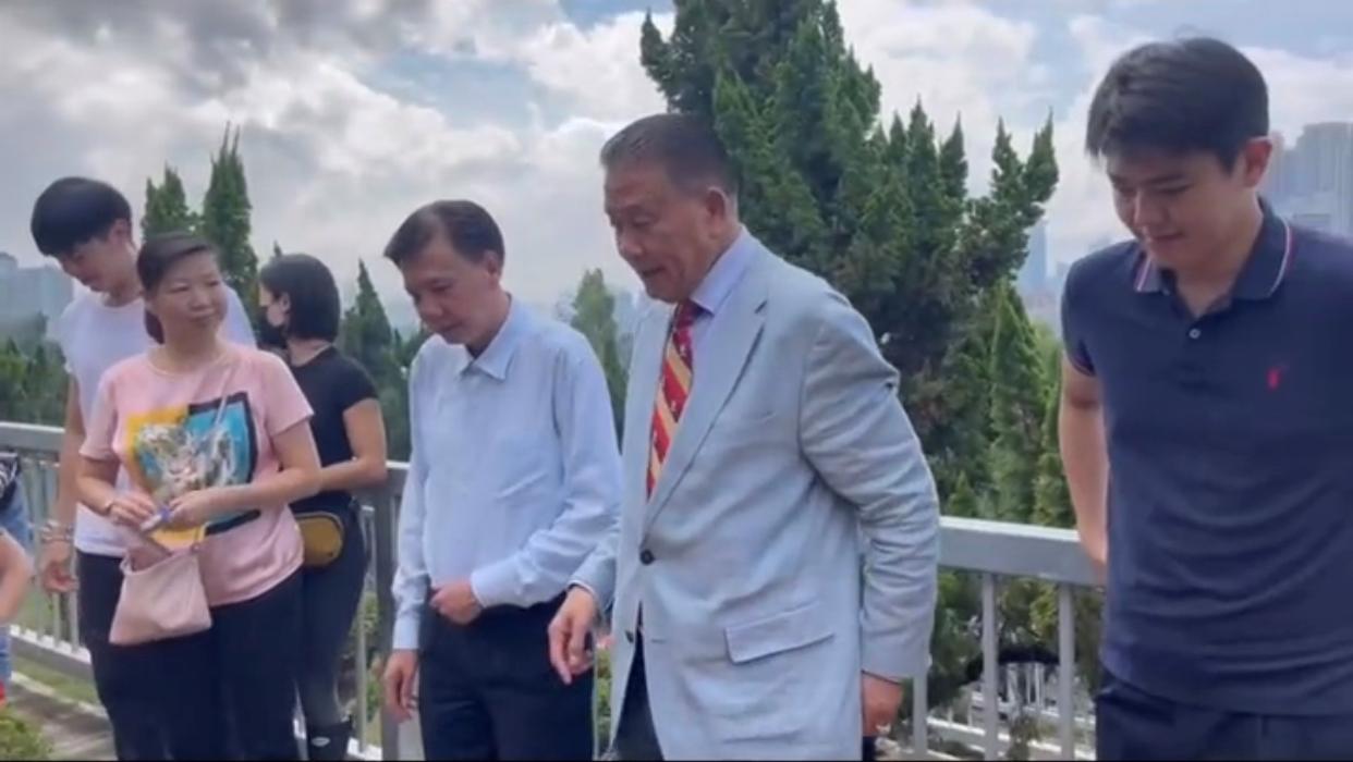 The 64-year-old Wan Ziliang has recently been exposed. He bowed to a ...