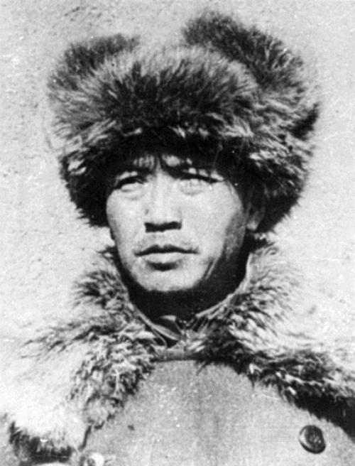 Admiral Ulanhu: Going to the meeting alone to save Inner Mongolia, one ...