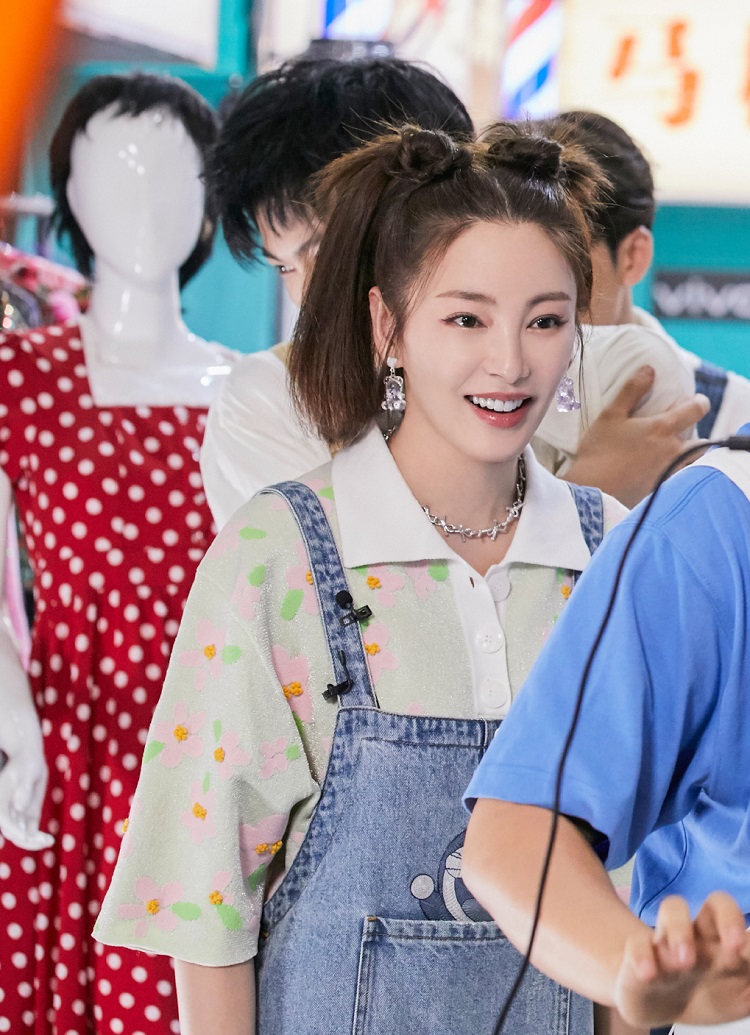 Fans talk about earthy love, Zhang Yuqi complains about greasy, Bai ...