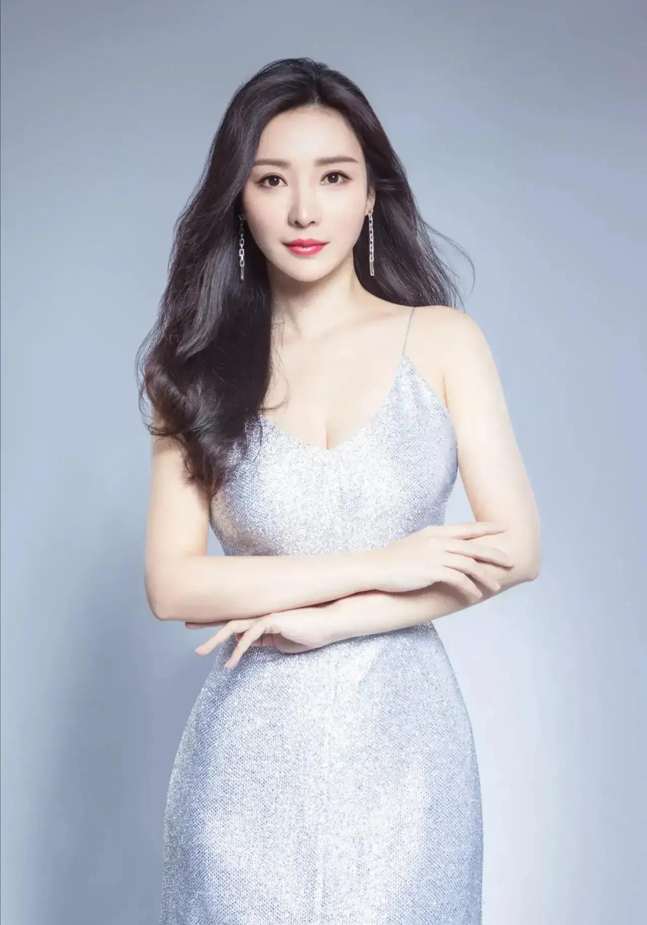 Collection of Liu Yan's Beautiful Pictures (6) - iNEWS