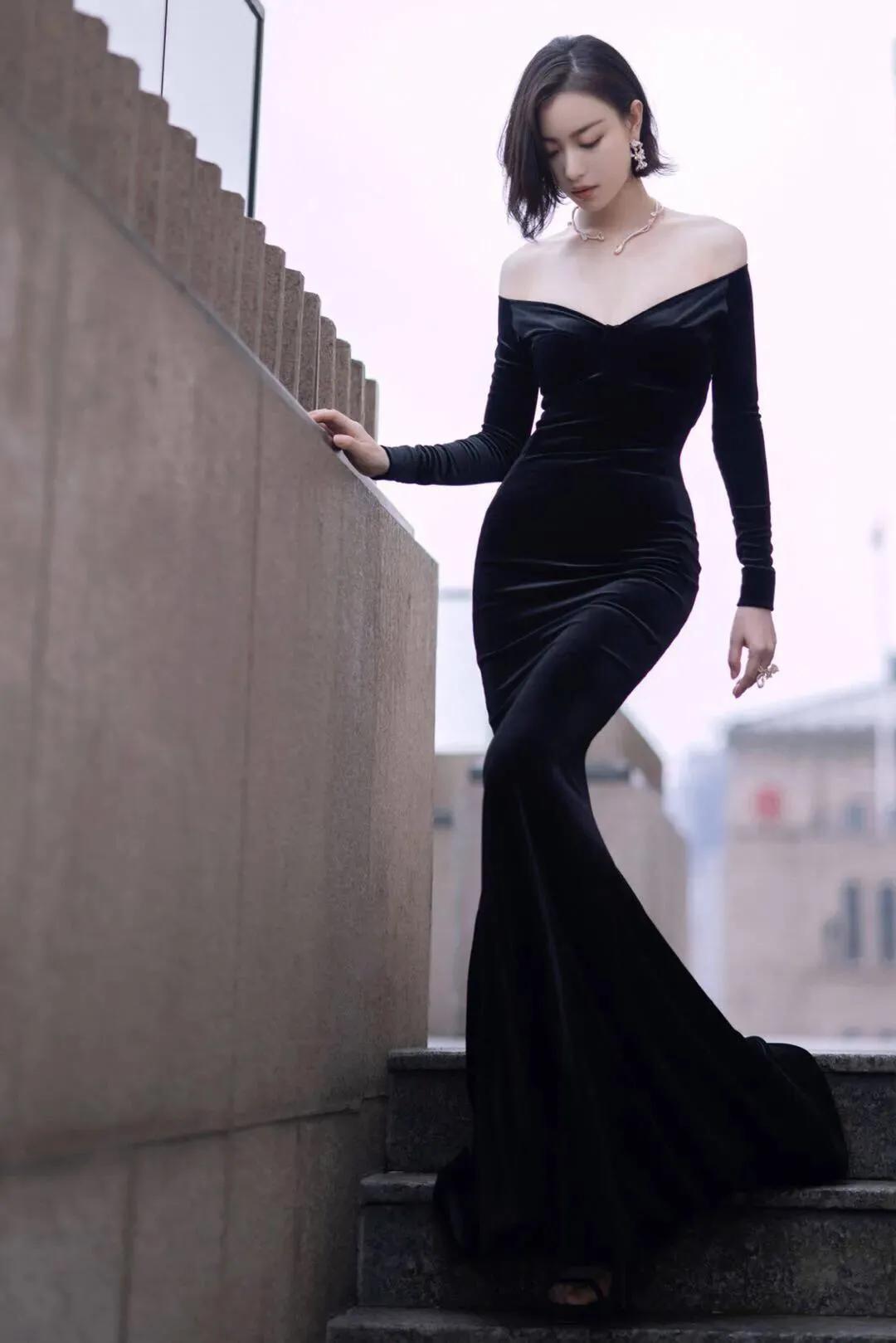 Ni Ni, beautiful and long legs - iNEWS