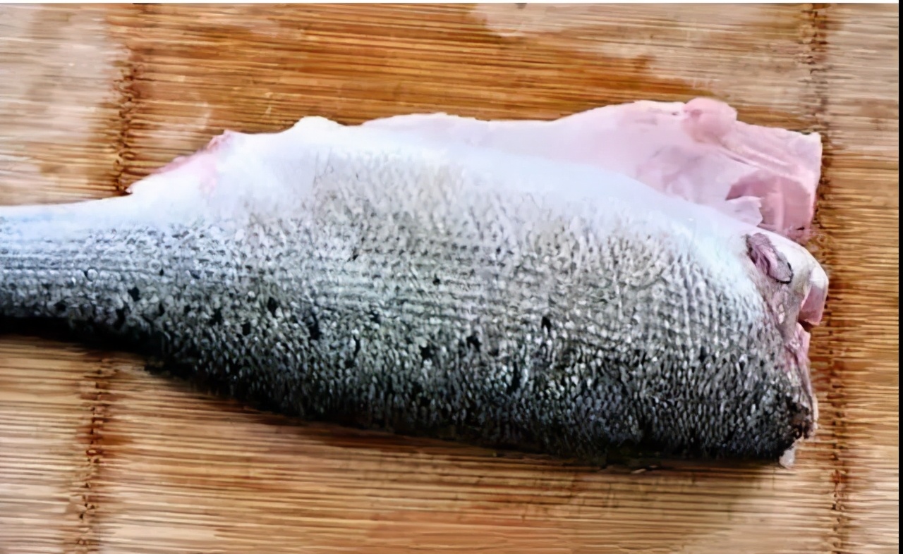 Tasty grilled fish method, the burnt fragrant and fresh and no fishy ...