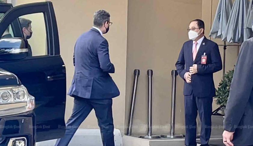 The Deputy Director of the CIA of the United States visited three ...