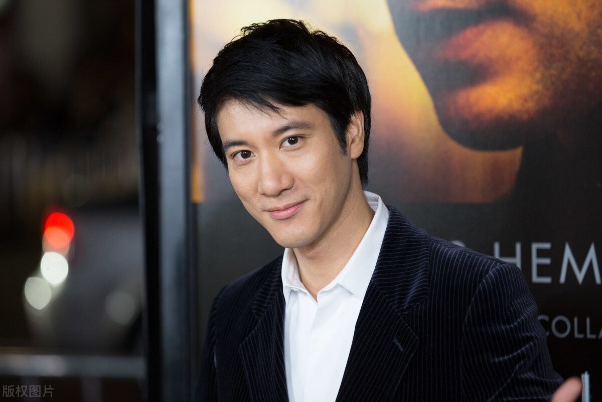 Wang Leehom and Wu Yanzu will be in the same frame ten years later, the ...