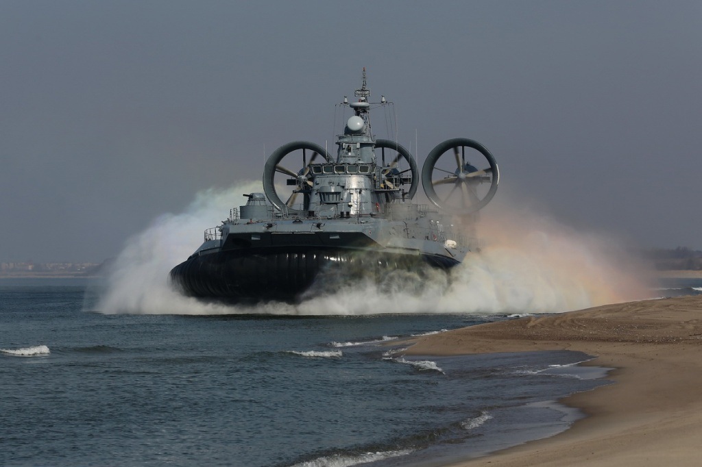 Picture of the European Bison 100, the air cushion landing ship that ...