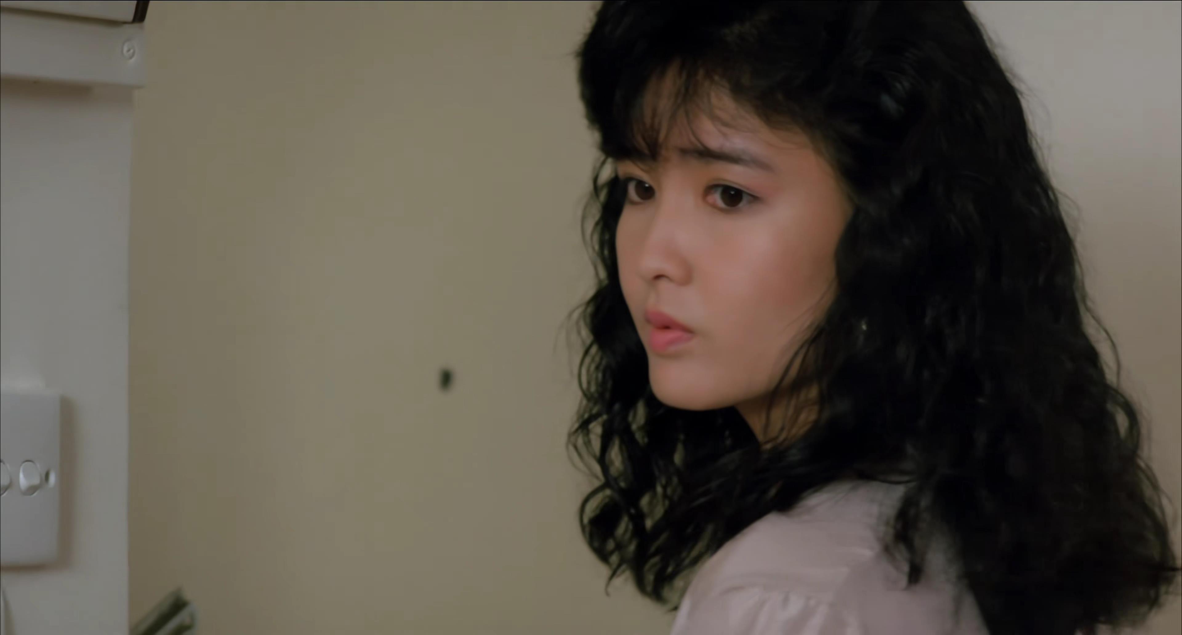 Stephen Chow's early films, hand in hand with Chen Huimin, the heroine Zhou Huimin has a fairy ...