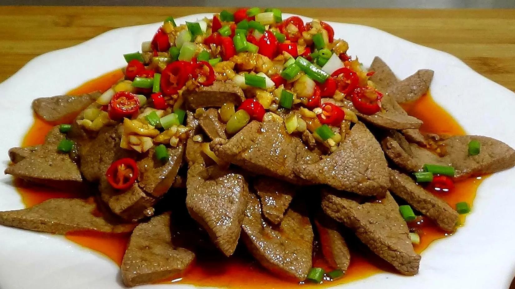 Three cooking methods of pork liver are simple and delicious.Come and ...