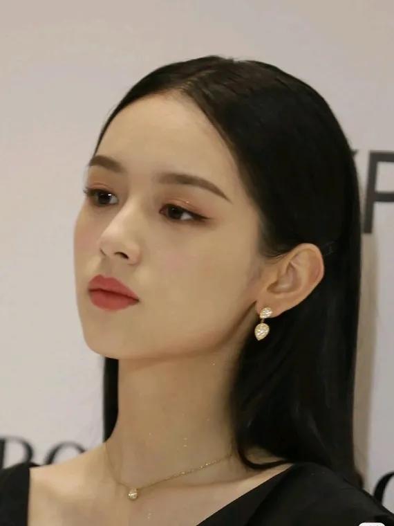 Is Zhou also a rich flower for the post-95 generation? - iNEWS