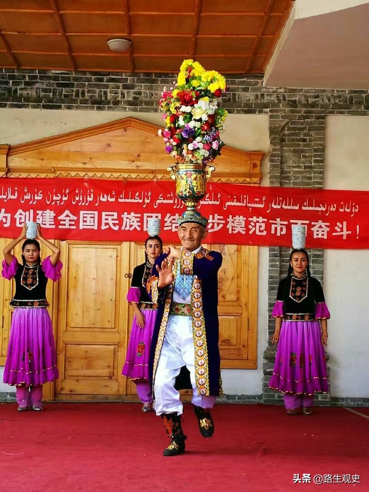 There is a good place in Xinjiang called Kazanqi, where the girls are ...