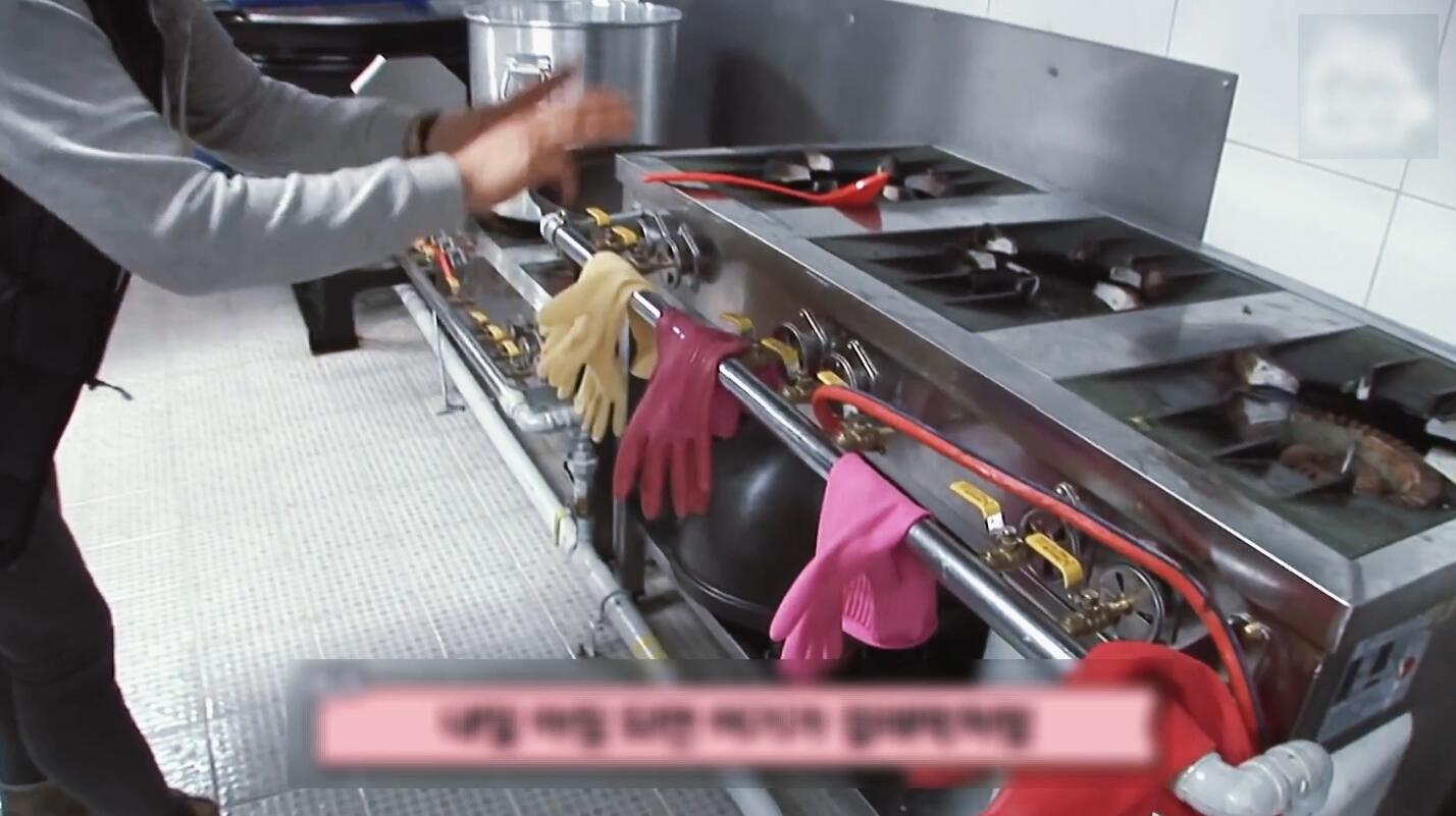 The strange restaurant in South Korea has a strange phenomenon every ...