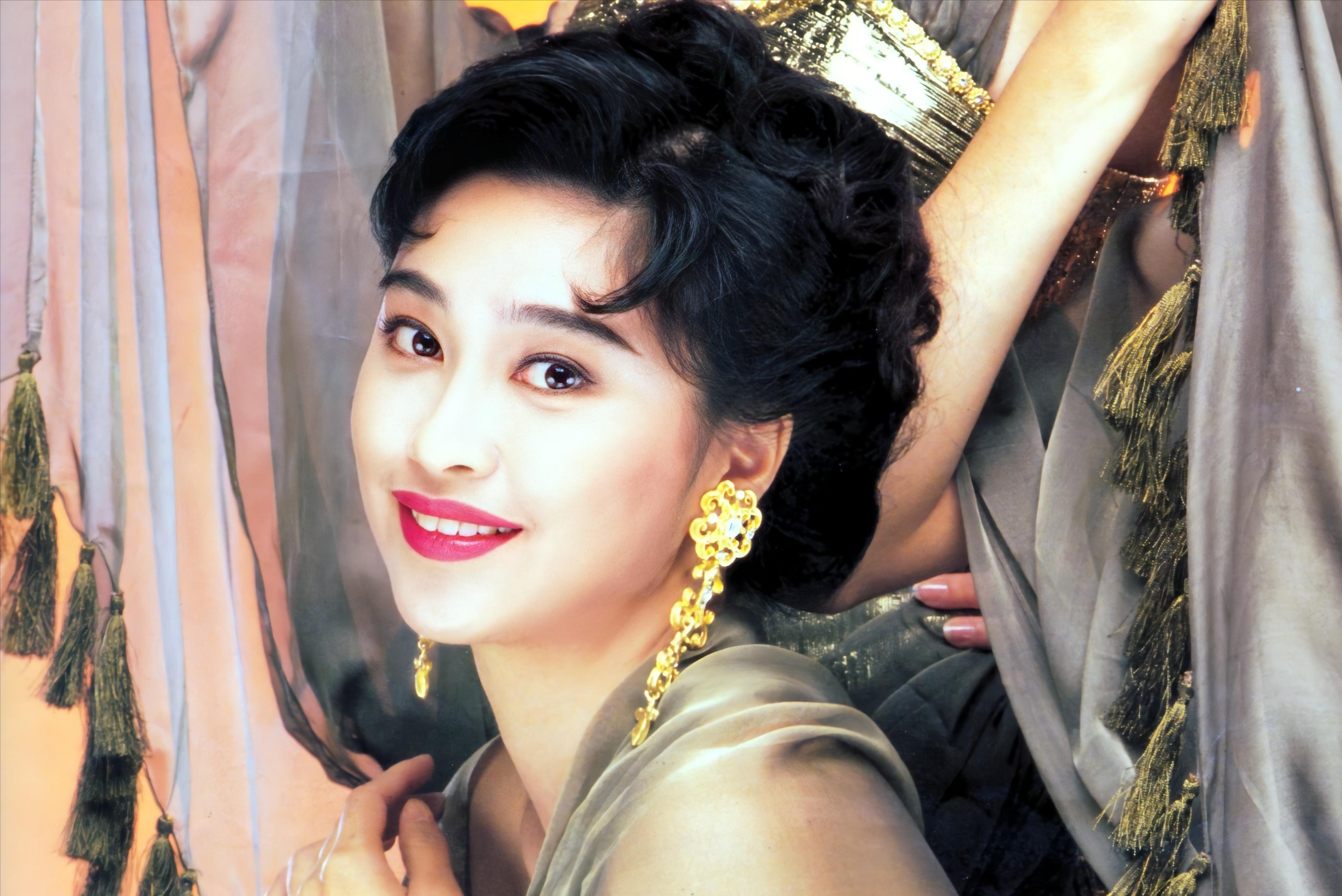 Lu Shuyi: At the age of 19, she won the Hong Kong sister championship ...