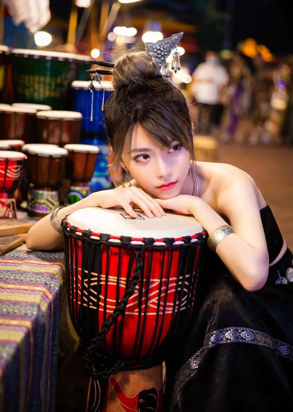 How beautiful is the silent Zhou Shuyi?She is the ceiling of pure ...