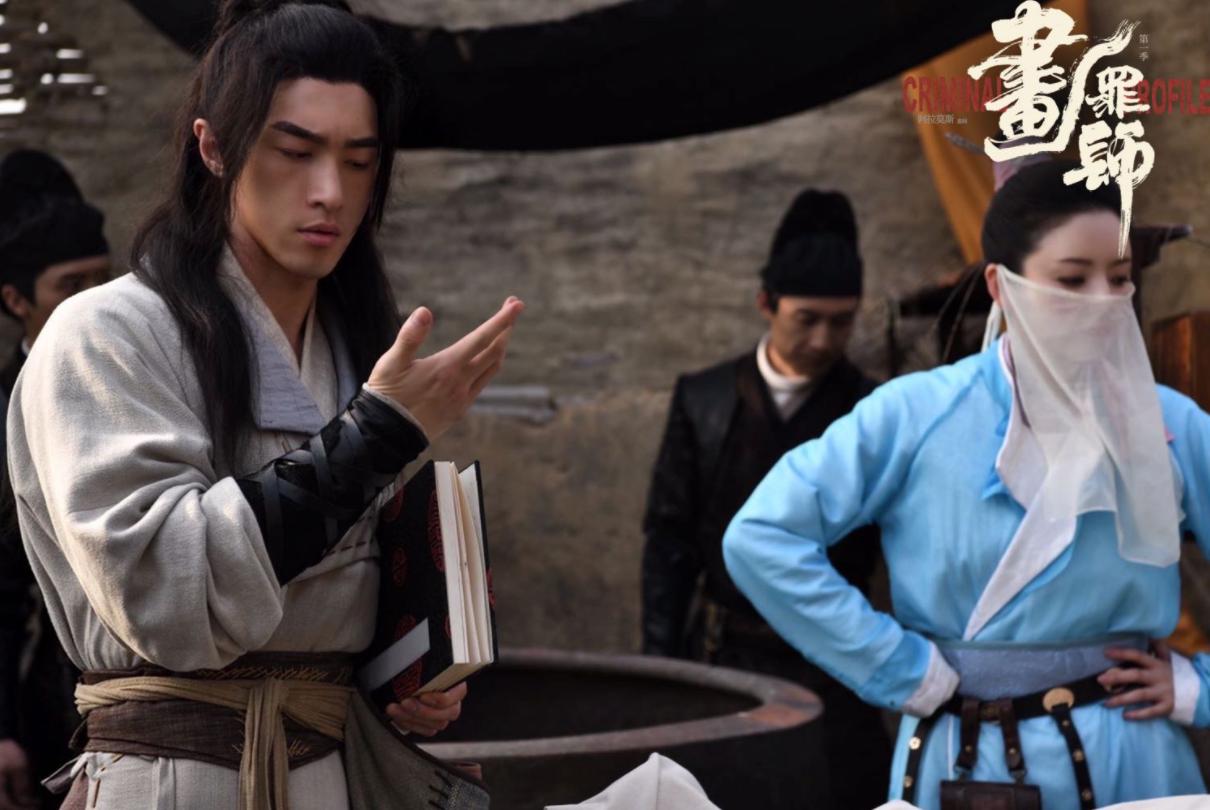 The little painter solves the shocking mystery. The ancient crimes without digital technology ...