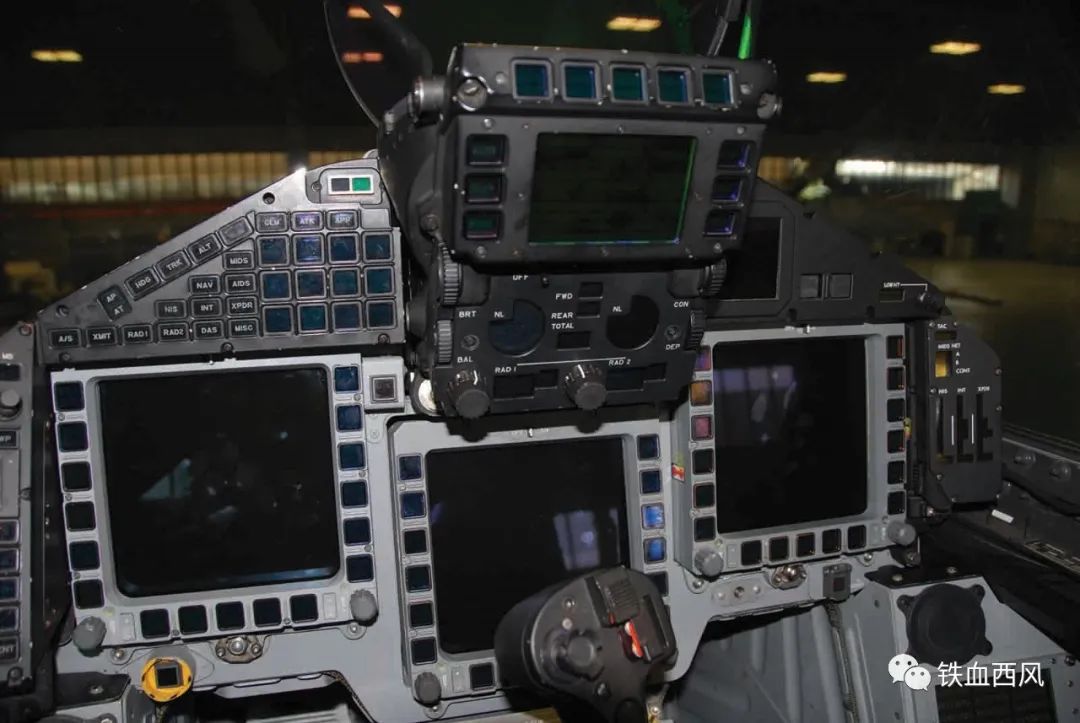 The cockpit of the "Typhoon" fighter - iNEWS