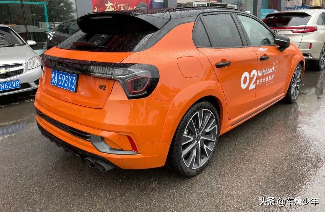 Test drive the Lynk & Co 02 Hatchback at the store!Domestically made ...