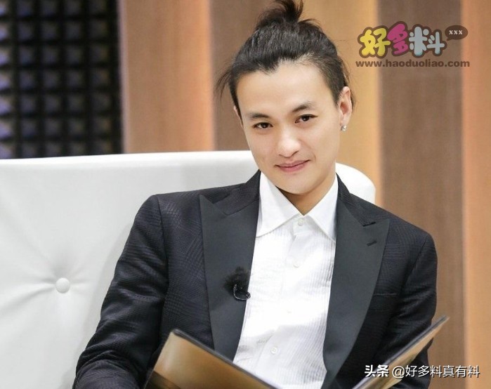 Why is Zhou Yiwei not hot? Is the relationship between Zhou Yiwei and ...