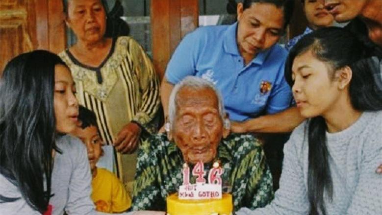 Indonesia's 146-year-old man wants to die in his later years. The ...