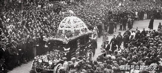 The first family in Shanghai in modern times is the Sheng Xuanhuai ...