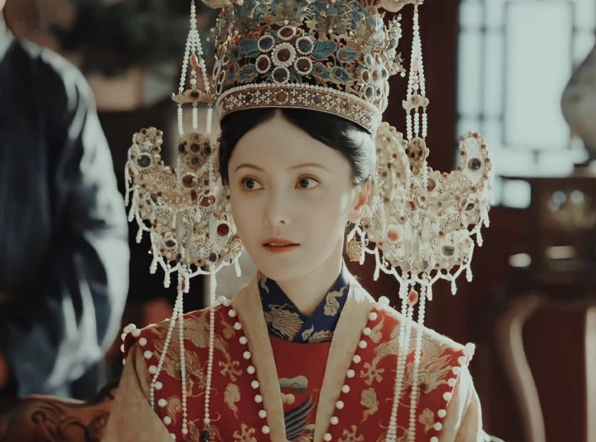 Chasing "Yu Lou Chun" at Yang Rong, but was amazed by the "Queen" who ...