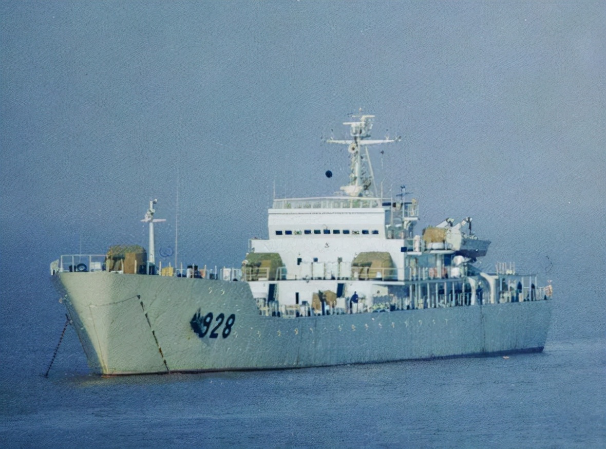 Type 072 tank landing ship: replacing the LST tank landing ship, it was ...