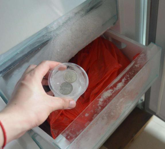 The effect of putting a penny coin in the refrigerator is great. It is ...