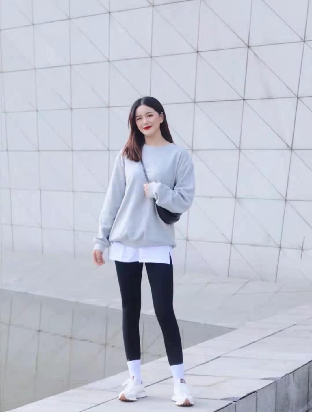 How to match black shark pants with clothes - iNEWS