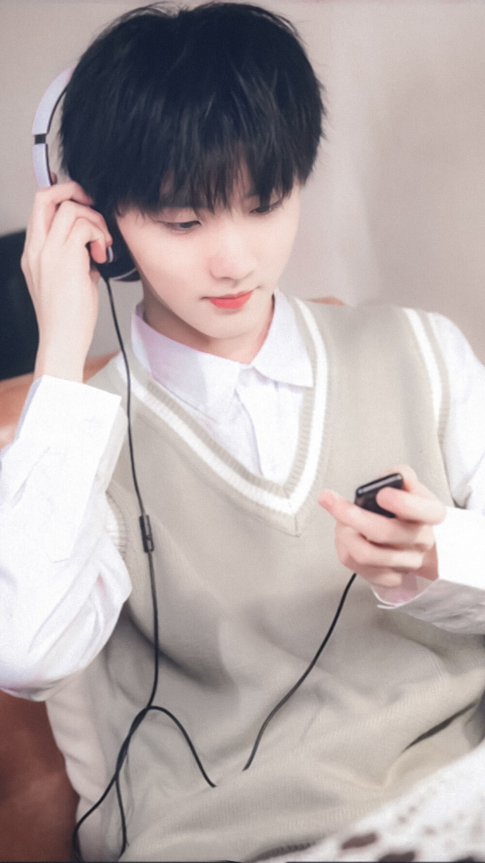 Ma Jiaqi is handsome in his daily wear - iNEWS