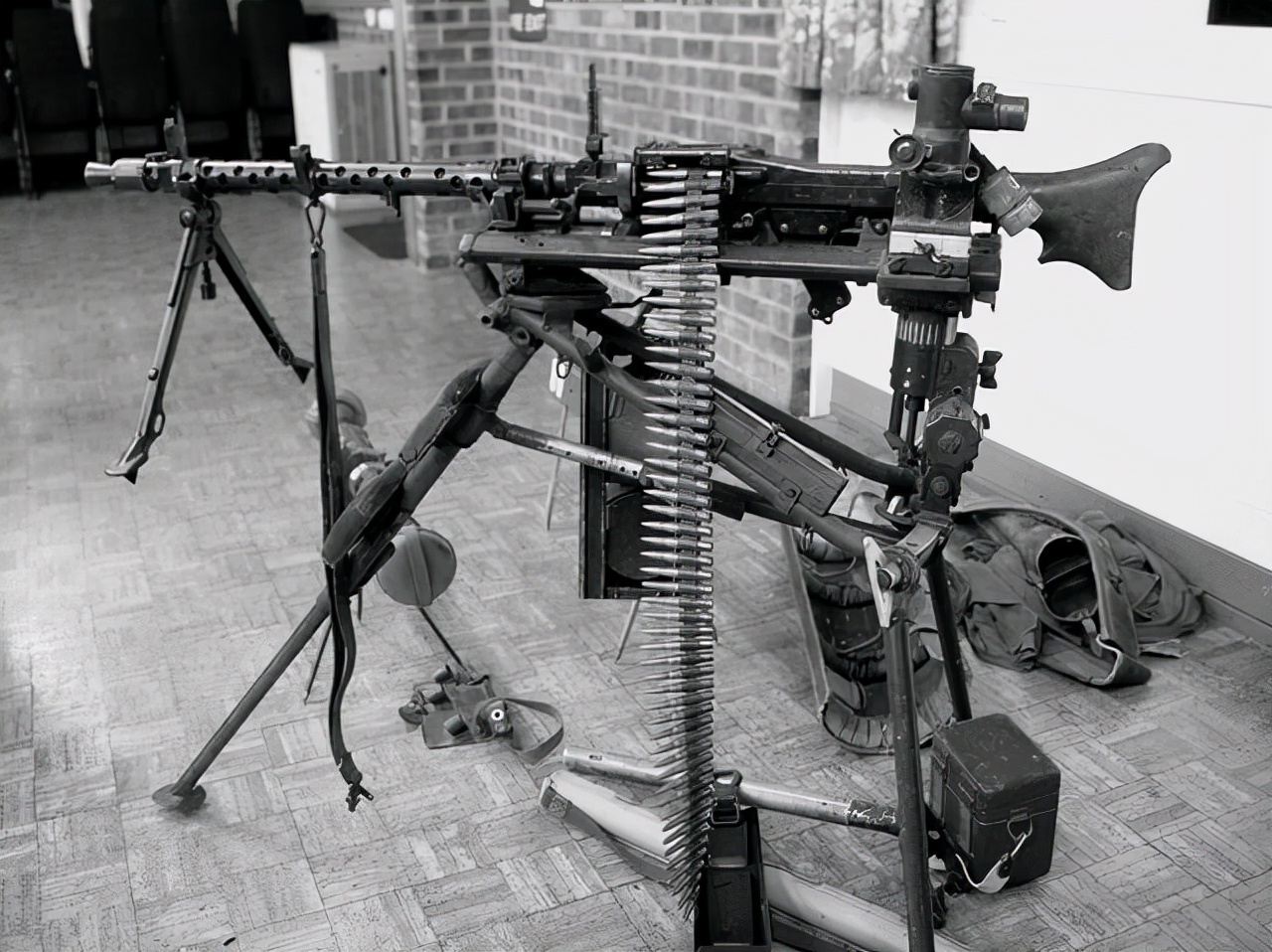 I want to be rectified!I am really the first general machine gun—German ...