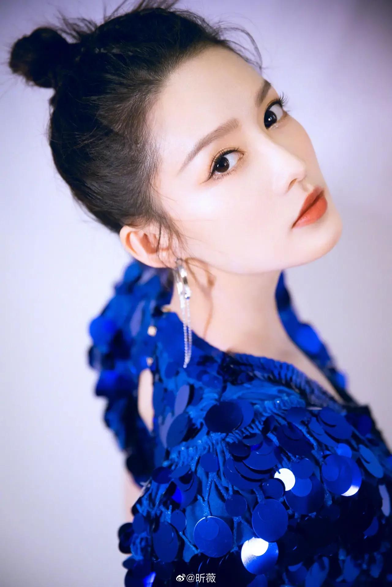 Beautiful actress Li Wei - iNEWS