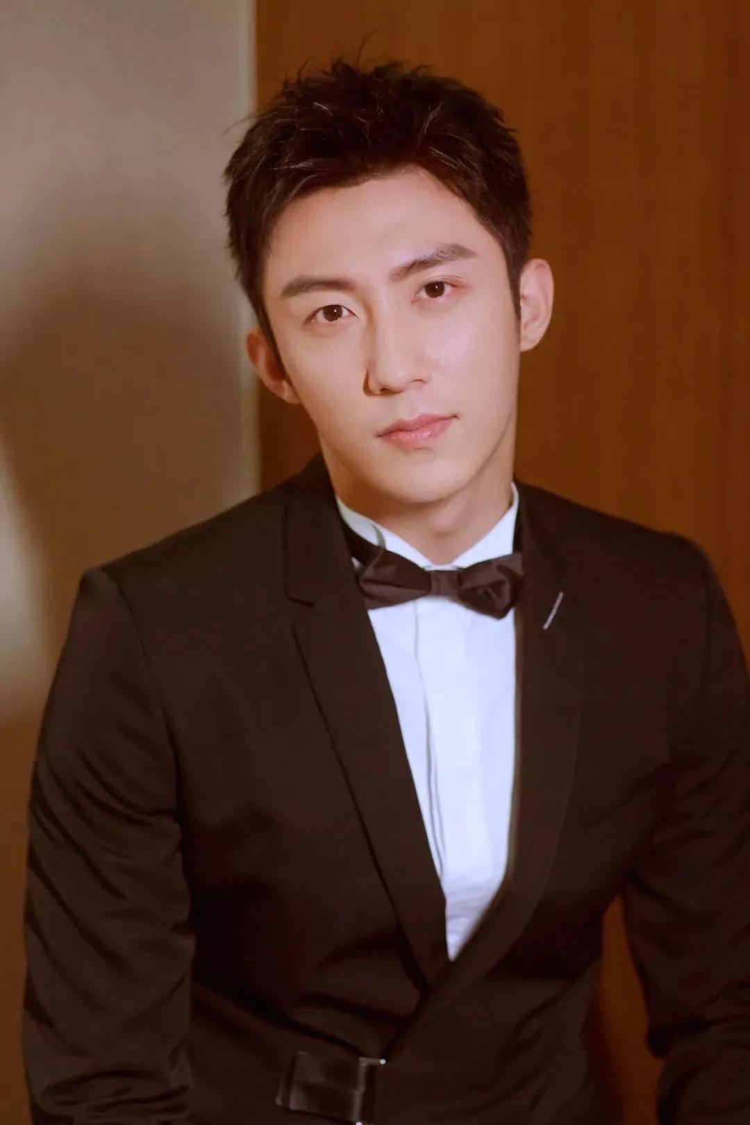 Male God Huang Jingyu - iMedia