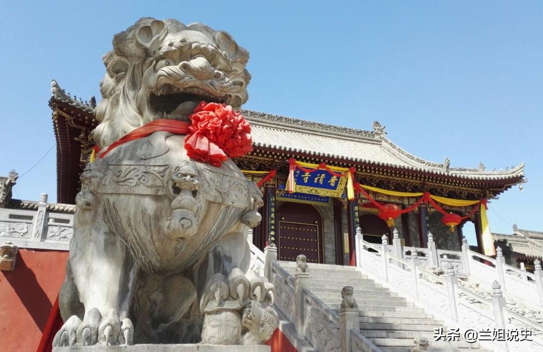 Xiangji Temple is a temple built to commemorate a great monk. Who is ...