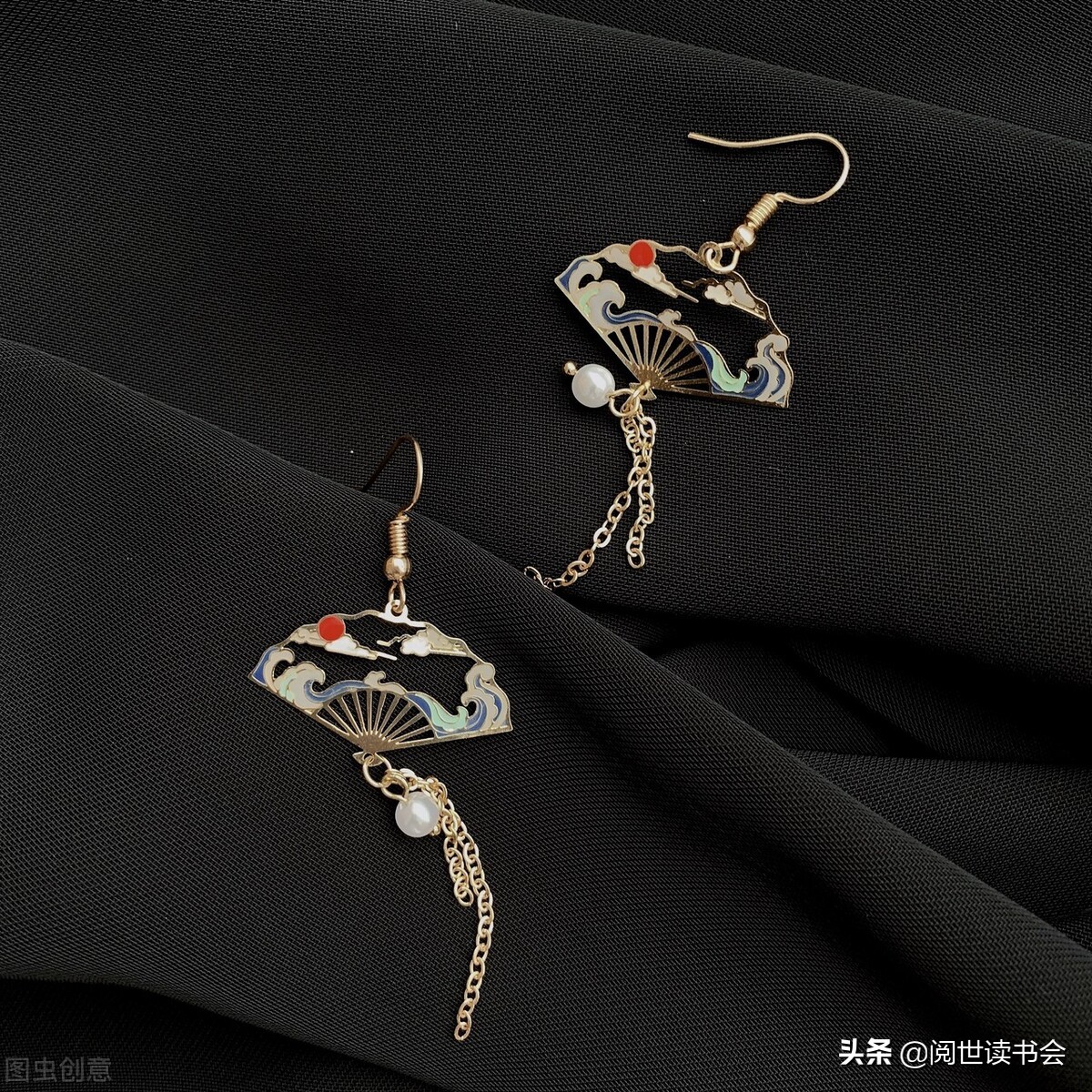 Interpretation of "The Analects": Yan Ping Zhongshan communicates with ...