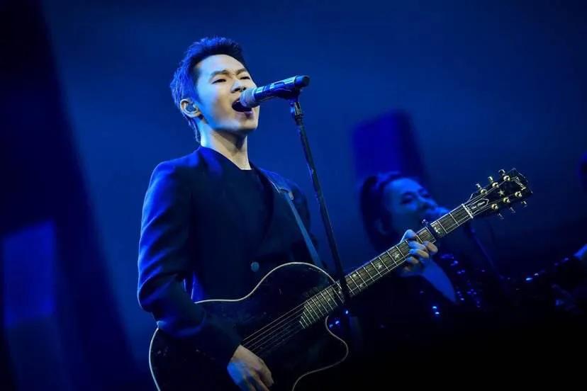Rock and roll soul singer: Liang Bo - iMedia