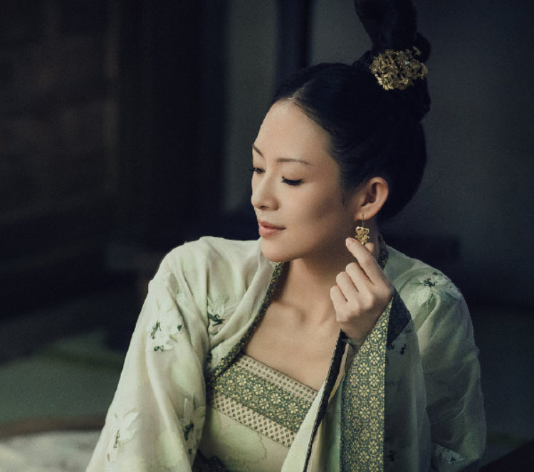 "Shangyang Fu" has a new thunder, Zhang Ziyi wears sneakers when ...