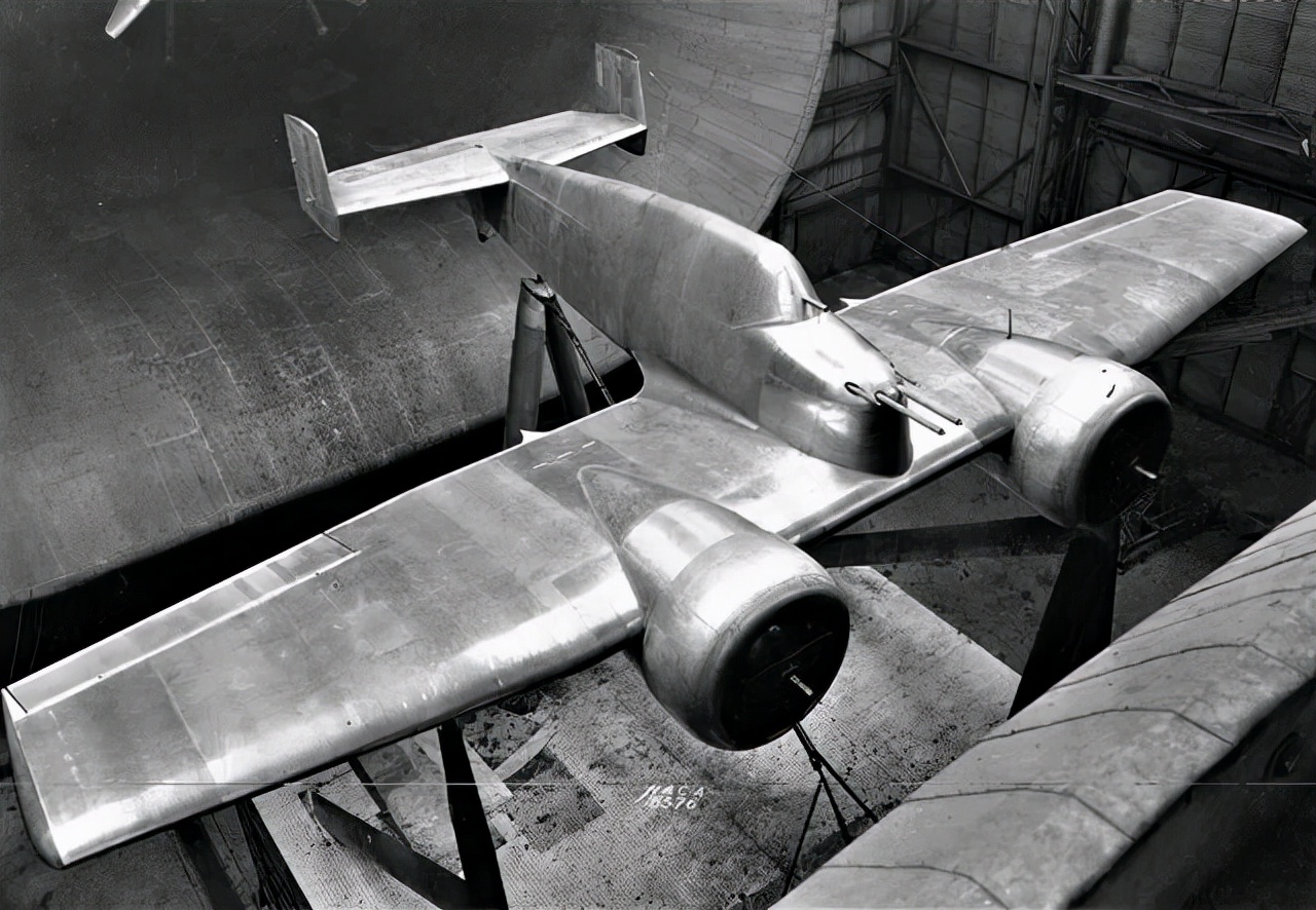 American XF5F carrier-based fighter - iNEWS