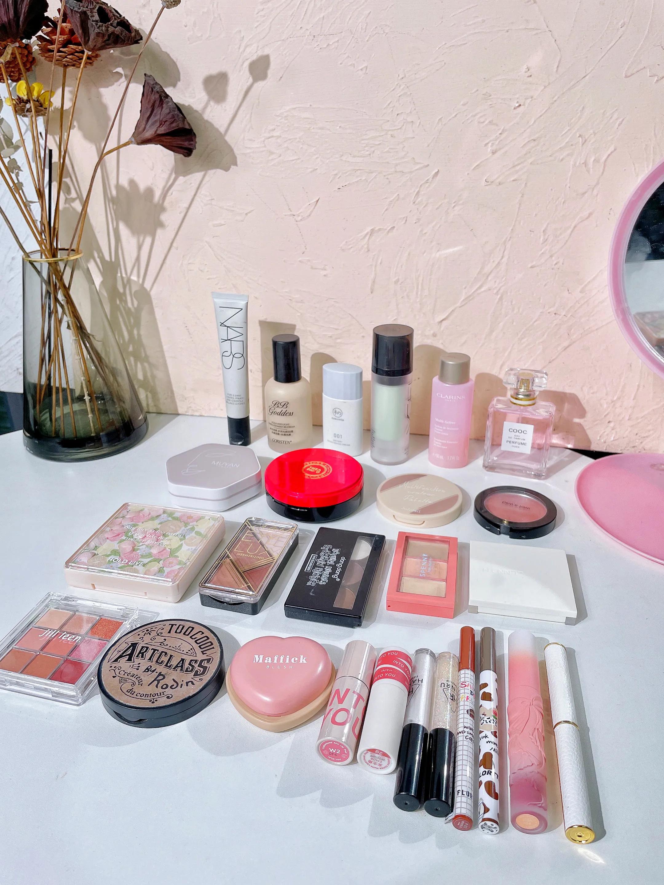 Create atmospheric makeup, make-up for daily use, share the atmosphere ...