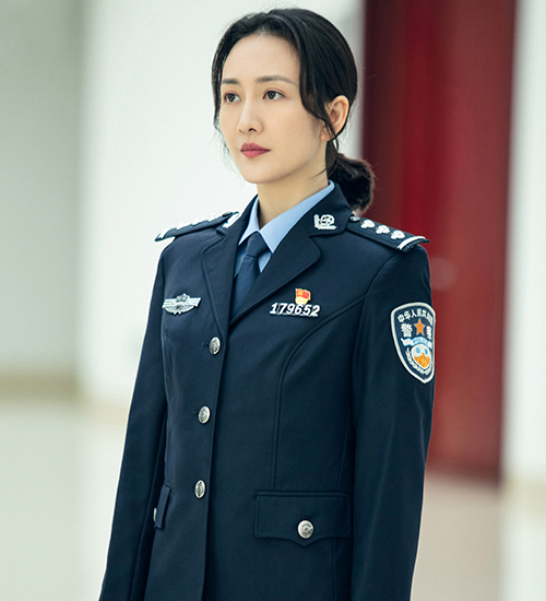 Wang Ziwen, Yang Mi, Yang Rong, Wang Tu, Zhang Xin, is wearing a police ...