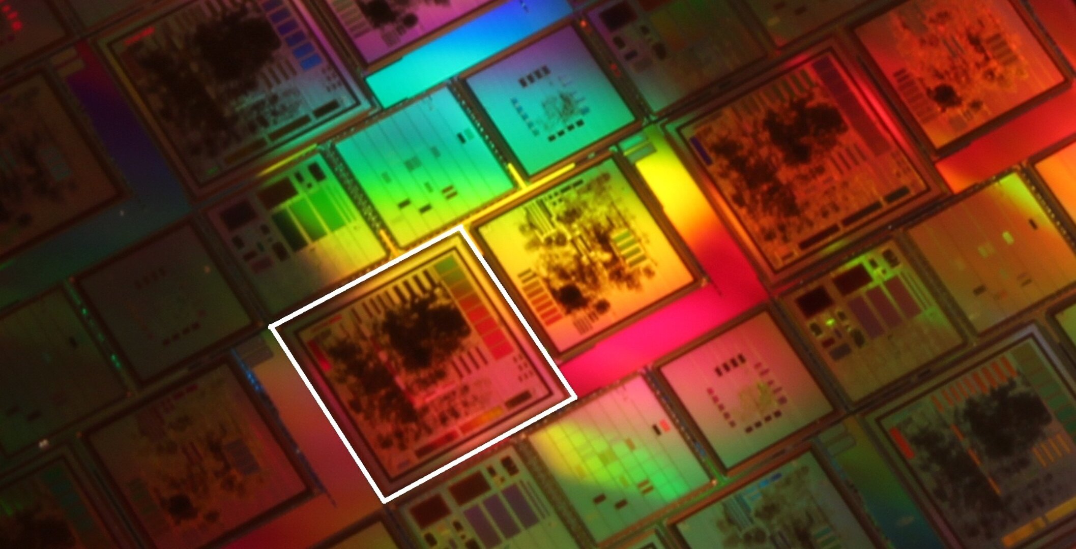 IBM made the world's first 2nm chip, integrating 333 million ...