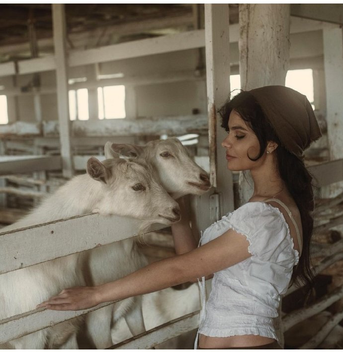 Village Girl-Photographer Dubnitskiy David's portrait photography - iNEWS