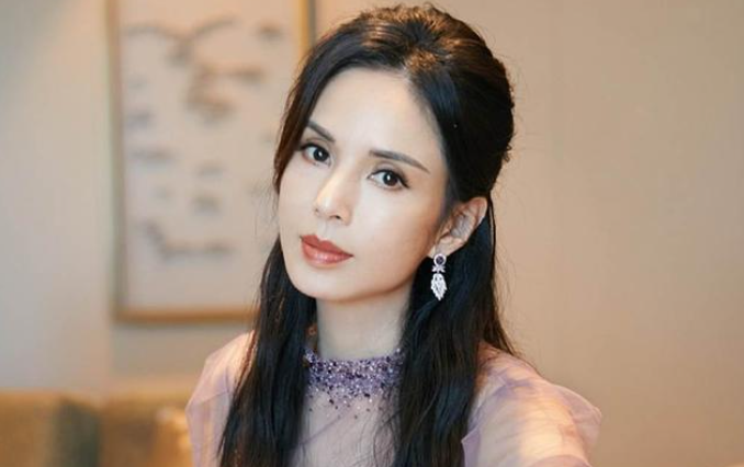 Li Ruotong revealed that he had a ten-year relationship with a wealthy ...