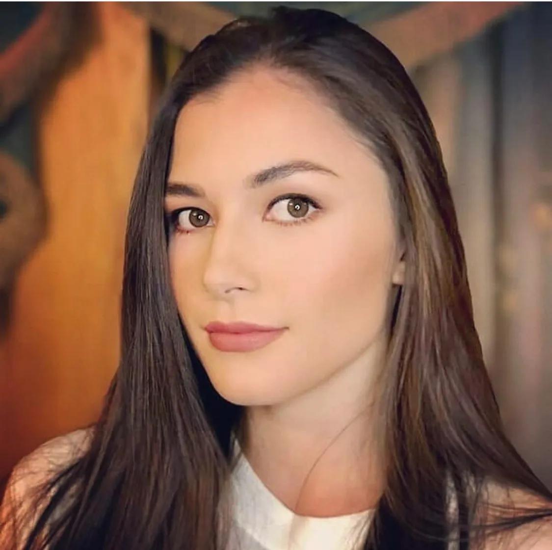 The prince of Brunei who is more handsome than Wu Zun, flies a plane ...