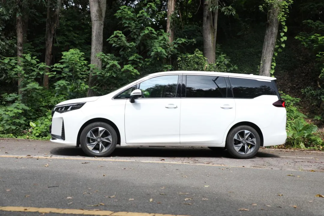 For young dads, test drive GAC Trumpchi M6 PRO - iNEWS