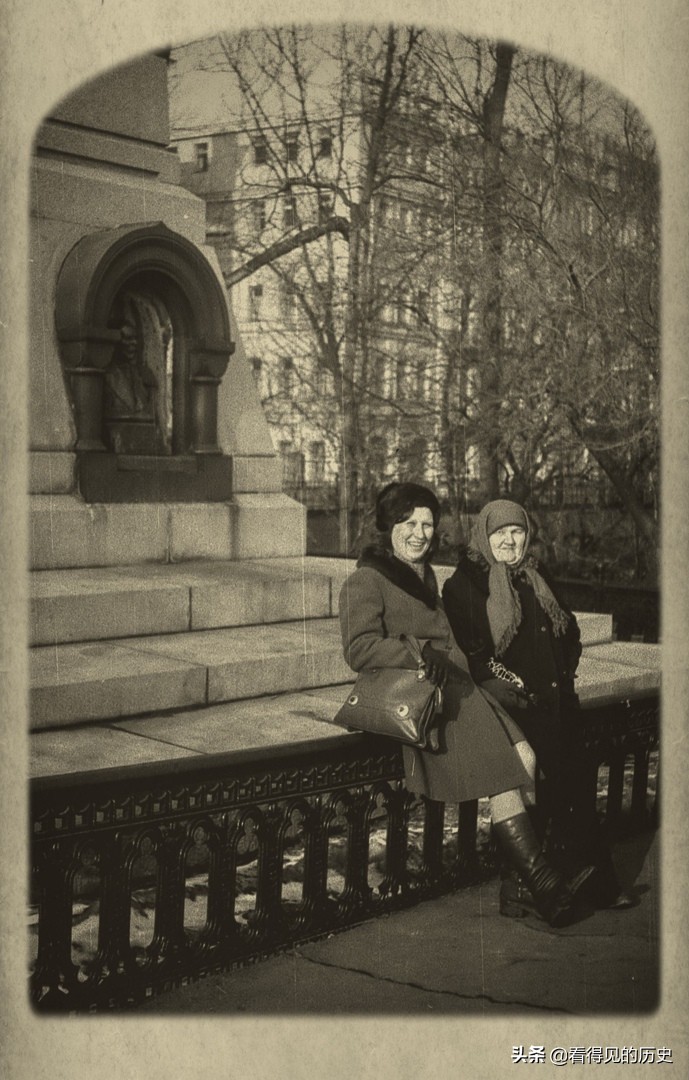 A set of photos of life in the Soviet Union in the 1970s takes you to ...