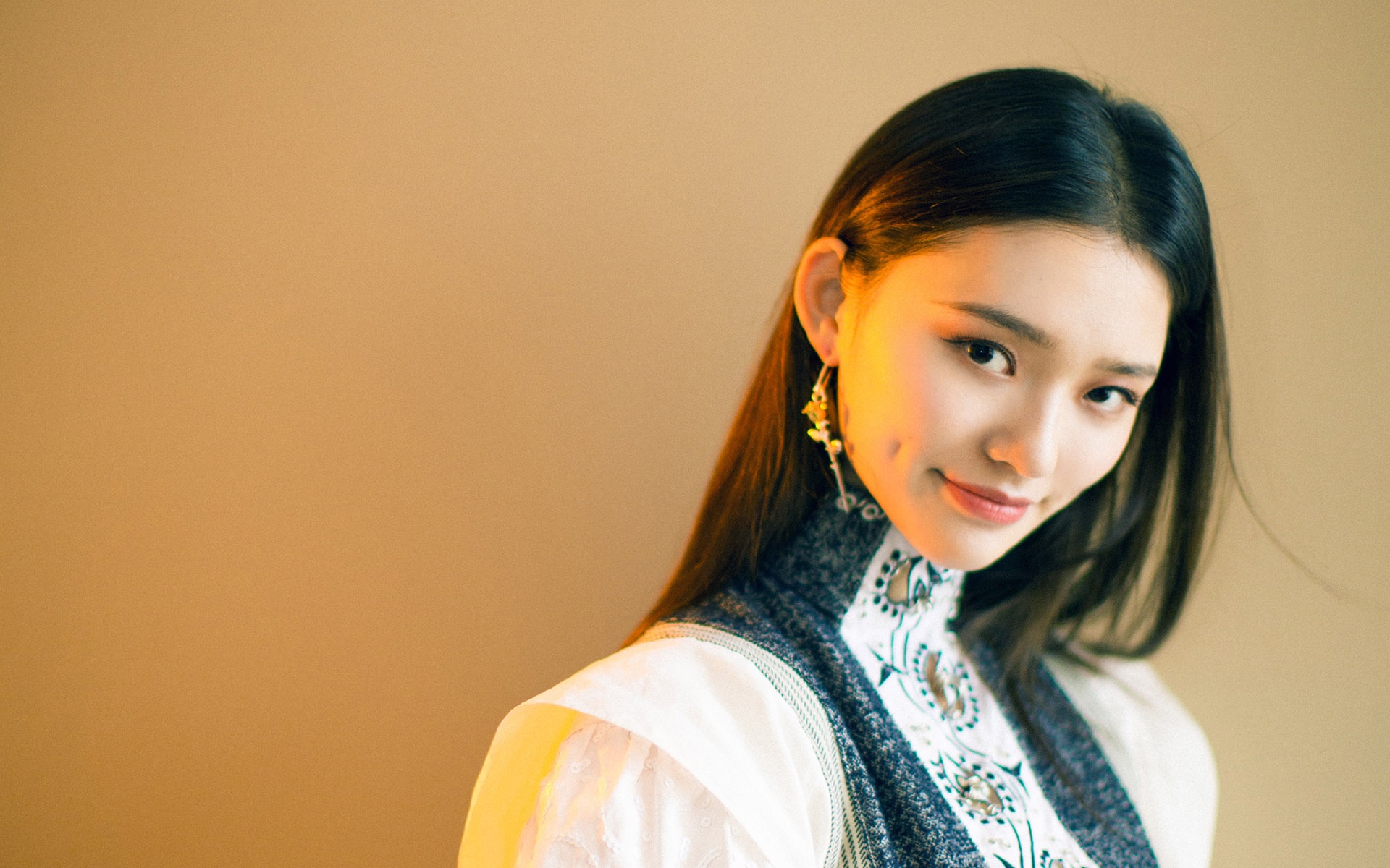 Little gossip: Ju Jingyi, Lin Yun, Renmin, Ouyang, Nana, He Jiong, Zeng ...