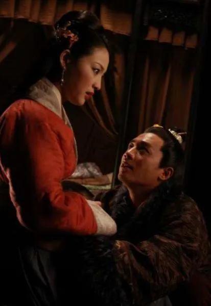 In "Jin Ping Mei", Ximen Qing's mighty domineering and arrogant work ...