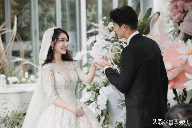 Li Zifeng confessed to his wife in the wedding photos: I only belong to ...