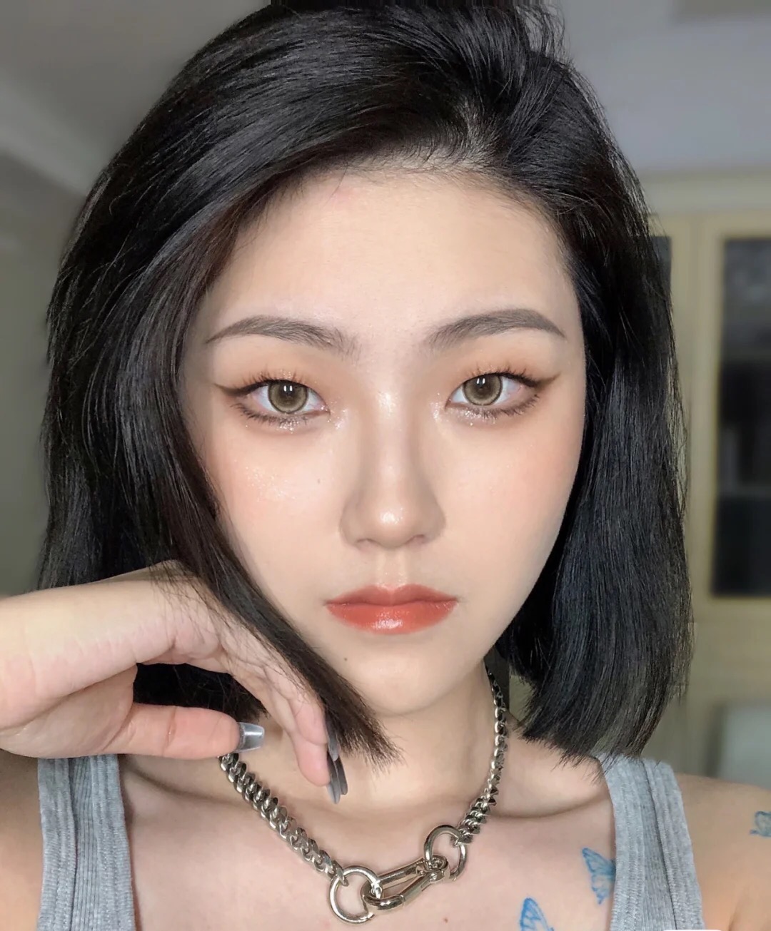 Singing pure desire, ABG "hot girl style", why do women with dark skin ...