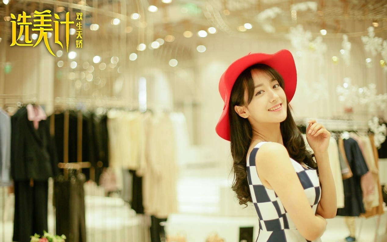 The movie starring Zheng Shuang's father that year was surrounded by many beautiful women ...